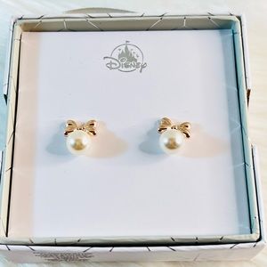 Disney | Accessories | Minnie Mouse Bow Pearl | Poshmark